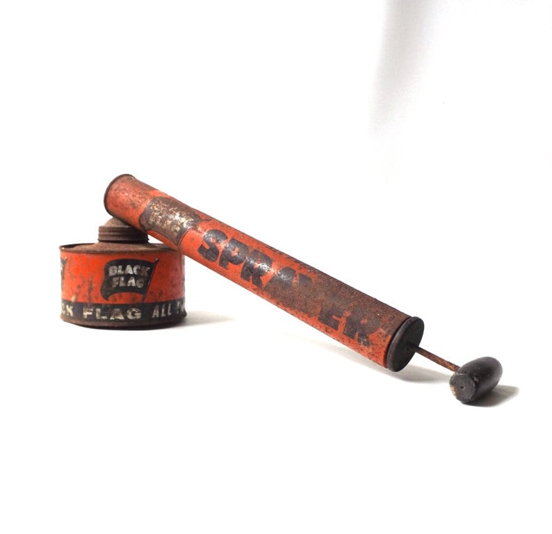 vintage 1960's black flag bug sprayer by RecycleBuyVintage on Etsy