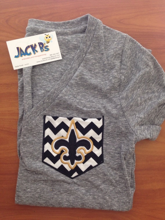 Items similar to WHO DAT pocket tee on Etsy