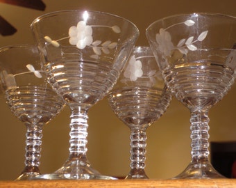 Vintage Set of 4 Ribbed and Flower Etched Champagne Glasses, Vintage ...