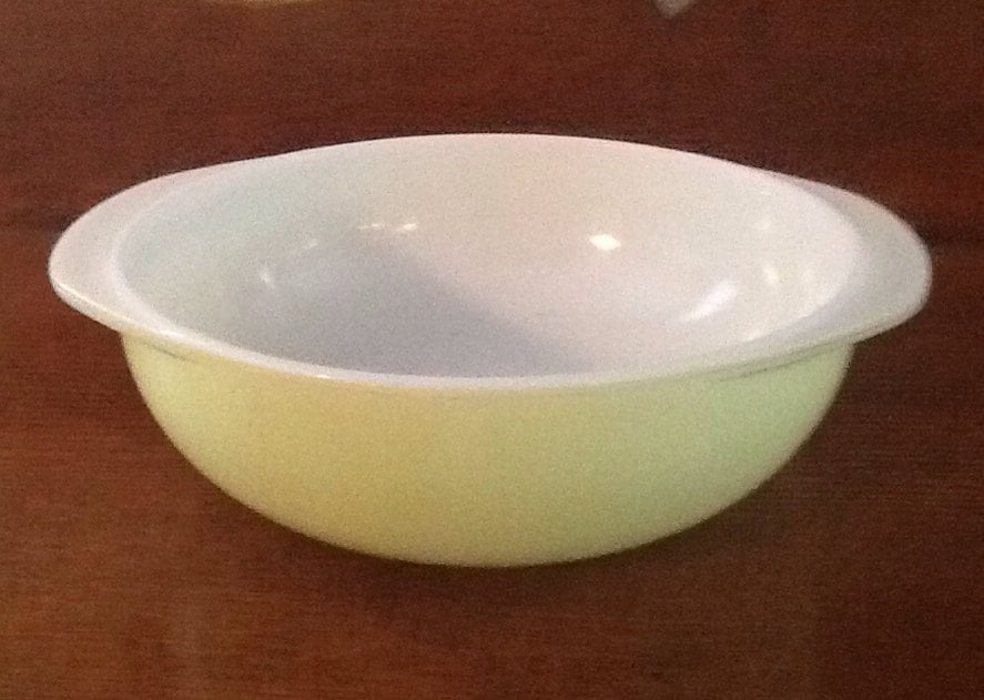 Lime Green Pyrex Bowl with Handles – Haute Juice