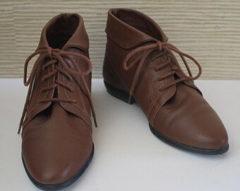 Popular items for pixie boots on Etsy