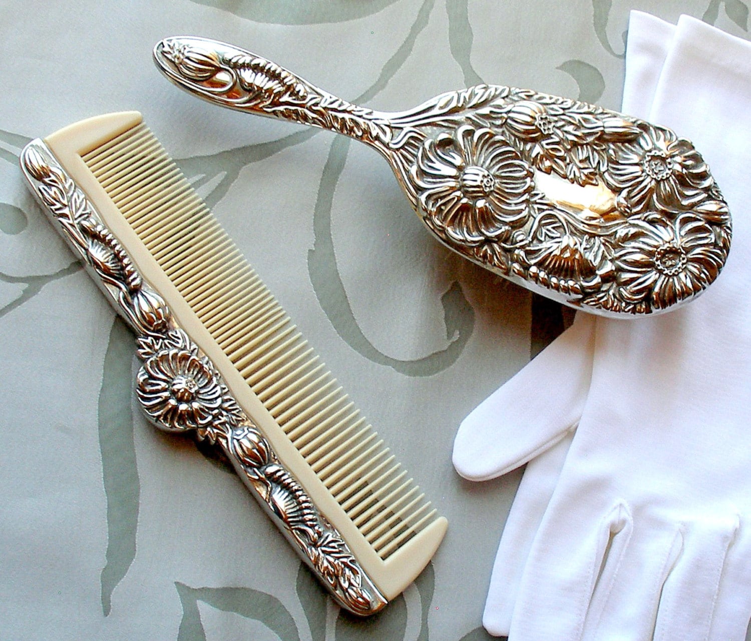 Vintage Vanity Set Ornate Victorian Silver Brush & Comb