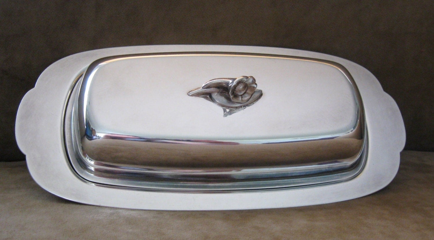 Elegant Vintage Flower Oneida Silversmiths Silver Plated Butter Dish ...