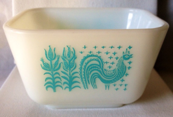 Small Pyrex with Blue Rooster