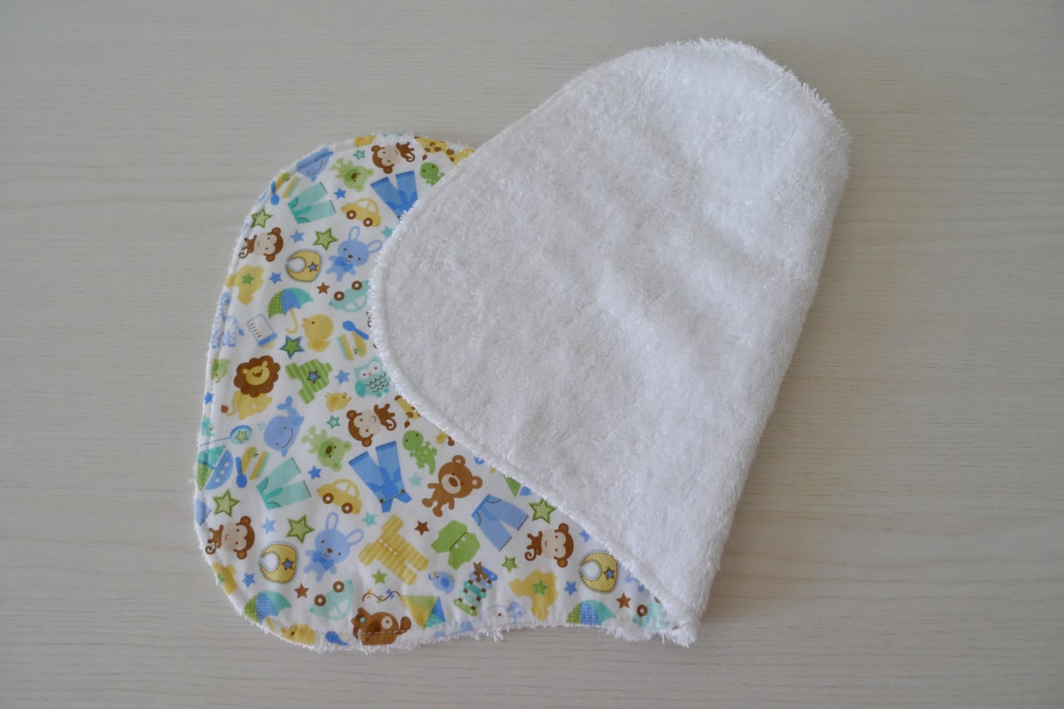 bib & burp cloth set PDF sewing pattern Basic Baby I easy