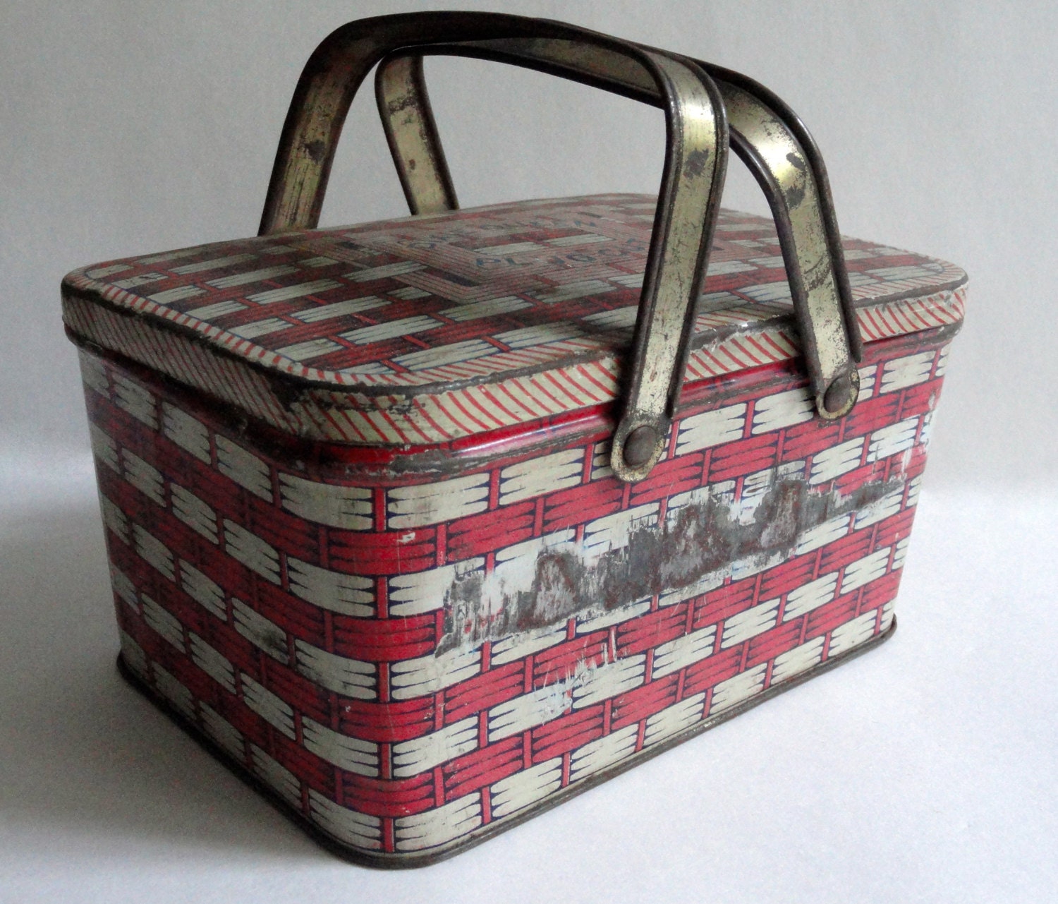 Vintage Tin with Handles, and hinged lid – Dixie Queen Plug Cut Tobacco ...