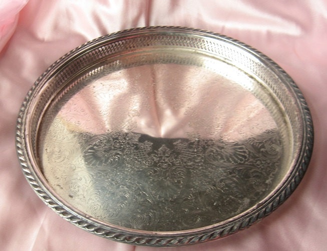 Sale – Vintage Large Silver Display Dish/Tray – Haute Juice