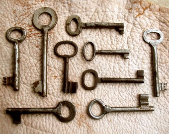 Popular items for rare vintage key on Etsy