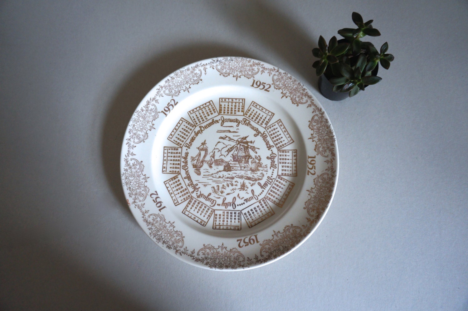 Vintage 1952 Calendar Plate 10″ Diameter Serving Platter – Haute Juice