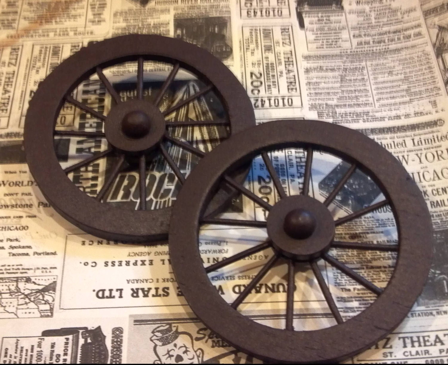Miniature Wooden Wagon Wheels / Small Doll House / Diorama