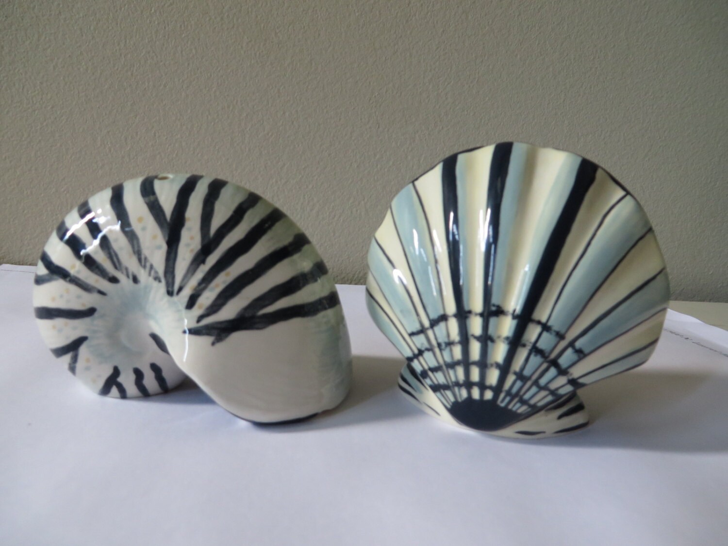 CIC China shell Collectible Salt & Pepper Shakers Vintage Sea