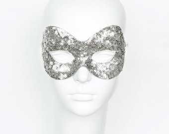 Sequined Red Masquerade Mask With Rhinestones And Embroidery