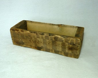 Rustic Wood Box - 18"