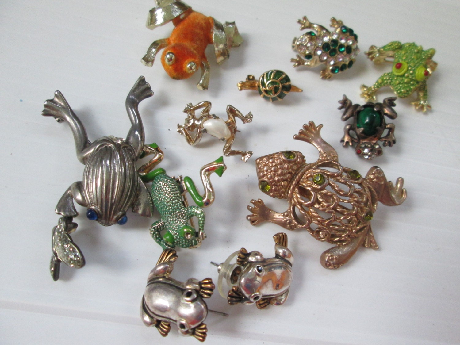 Vintage Lot Frog Pins Jewelry Collection Rhinestones Earrings Pins More ...