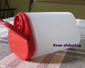 Popular items for tupperware shakers on Etsy