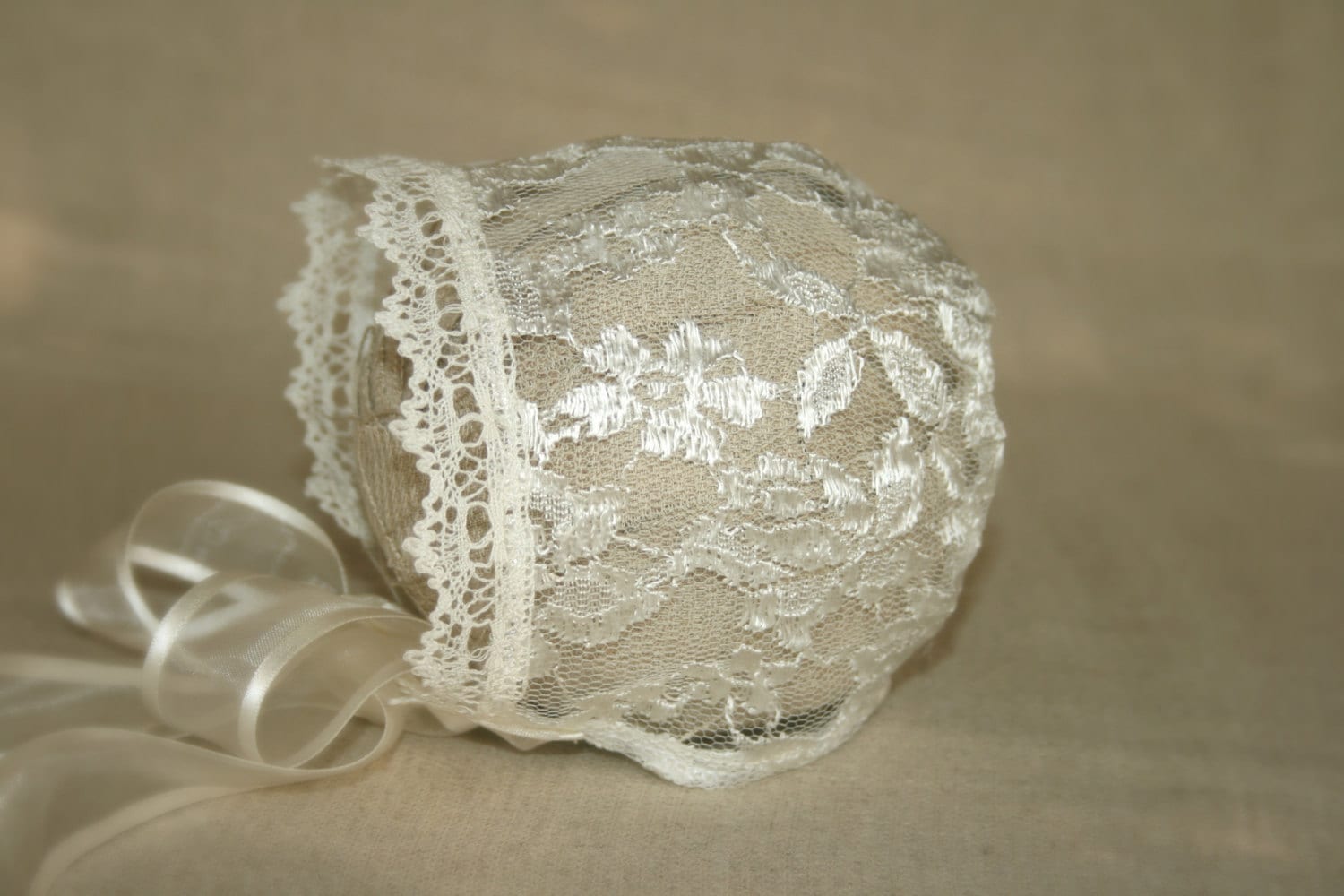 Newborn Lace bonnet Baby girls bonnet hat Ivory lace