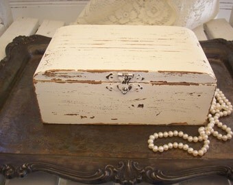 French Country Decor / Rustic Wood Box / Keepsake Box / Chippy Paint ...