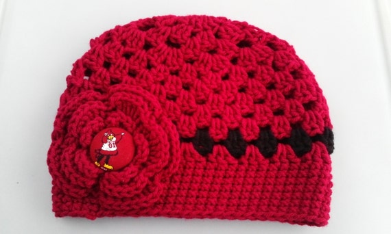 Items similar to Hand Crocheted Women's Gamecocks Hat Hat with flower ...