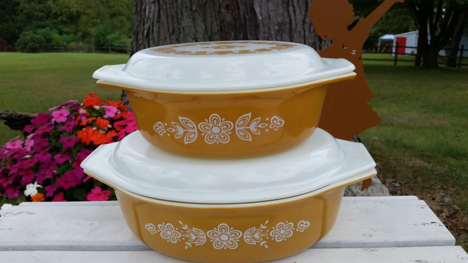 Vintage Harvest Gold Pyrex Casserole Set by vintageboxedblonde