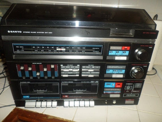 Wonderful Vintage 1980's Sanyo GXT-220 Stereo System