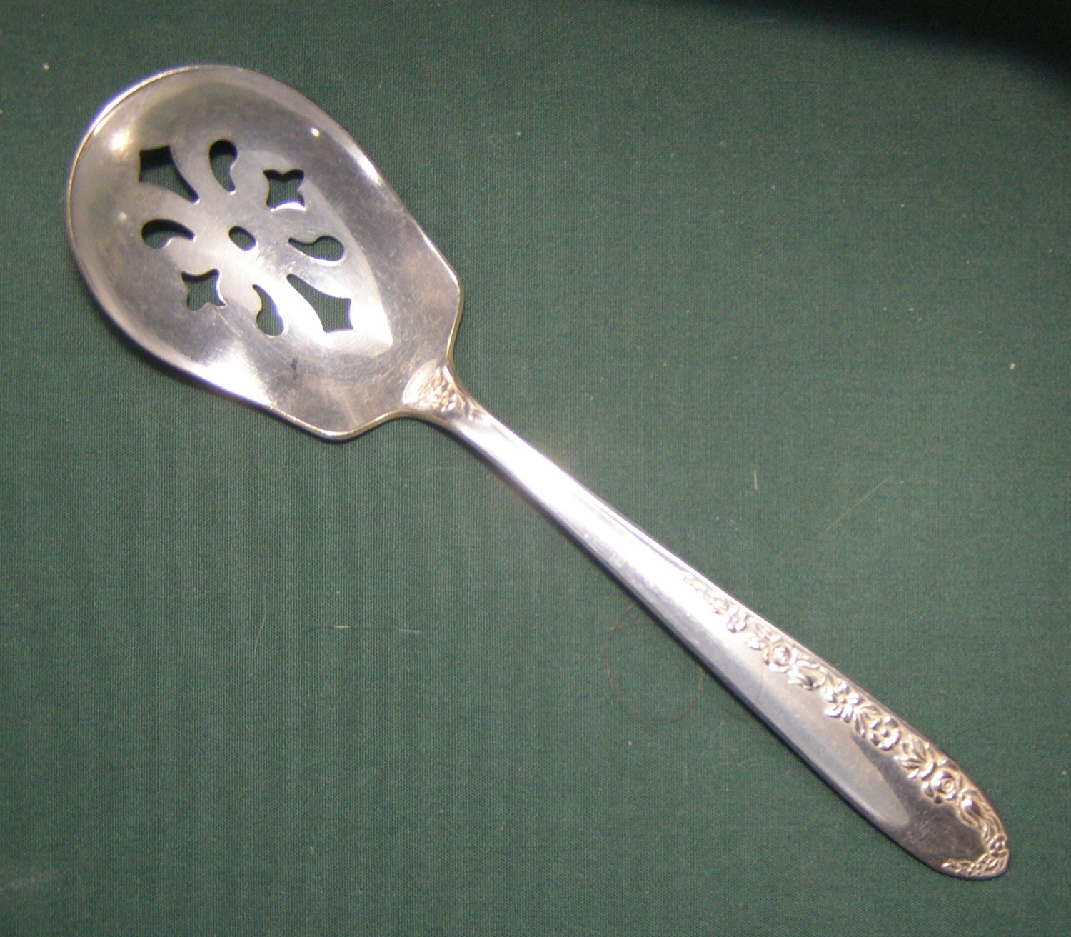 1920s Era Monarch Plate by N. S. Co. Bon-Bon Spoon – Haute Juice
