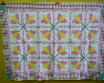 Tulip quilt pattern | Etsy