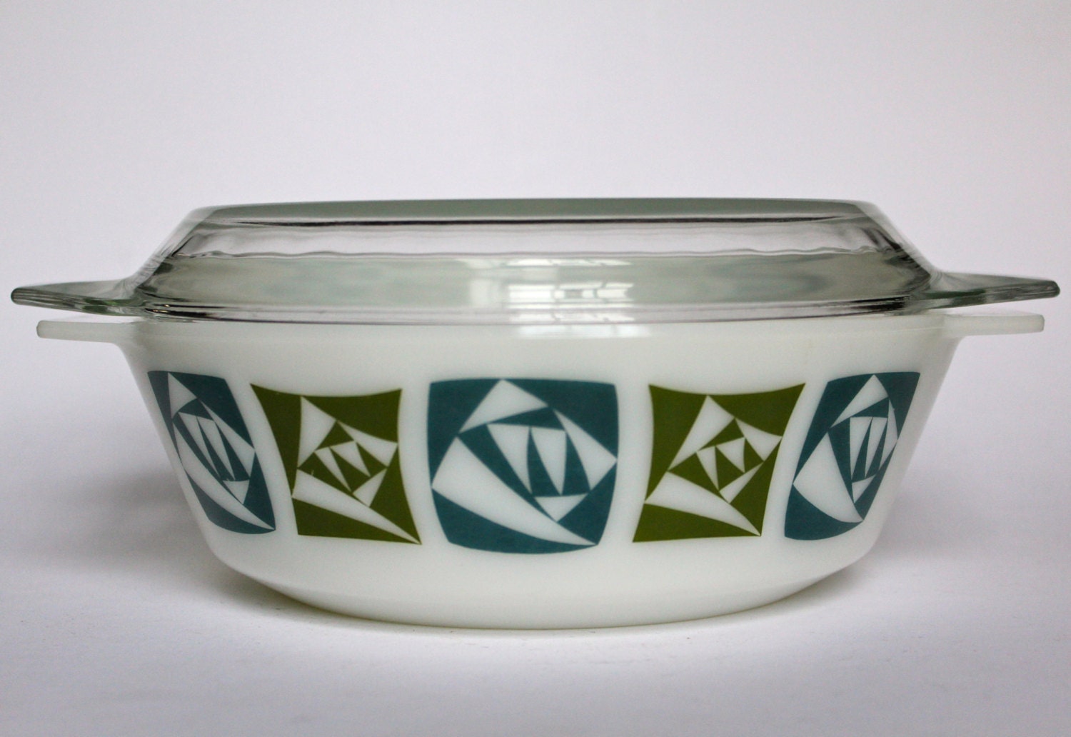 JAJ Pyrex Checkers design. Casserole lidded dish. Made in England. 1969 ...