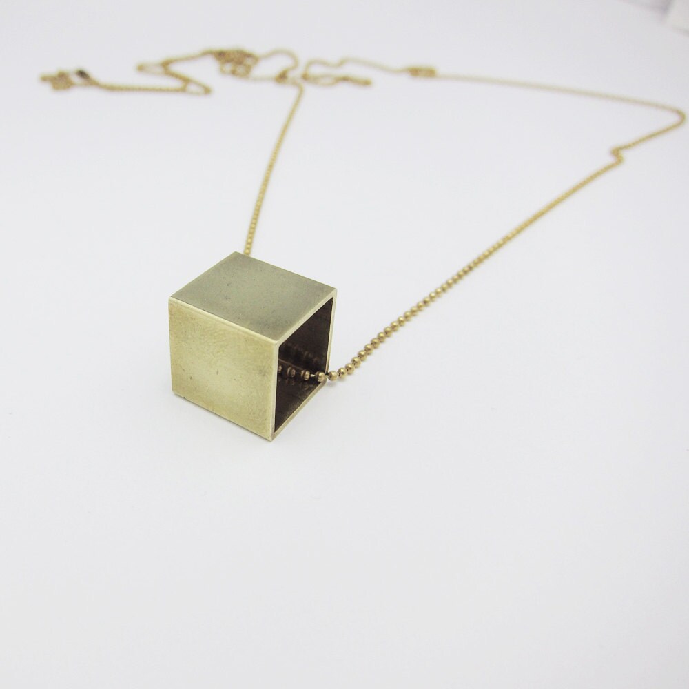 PIECES chain cube brass long by paniewa on Etsy