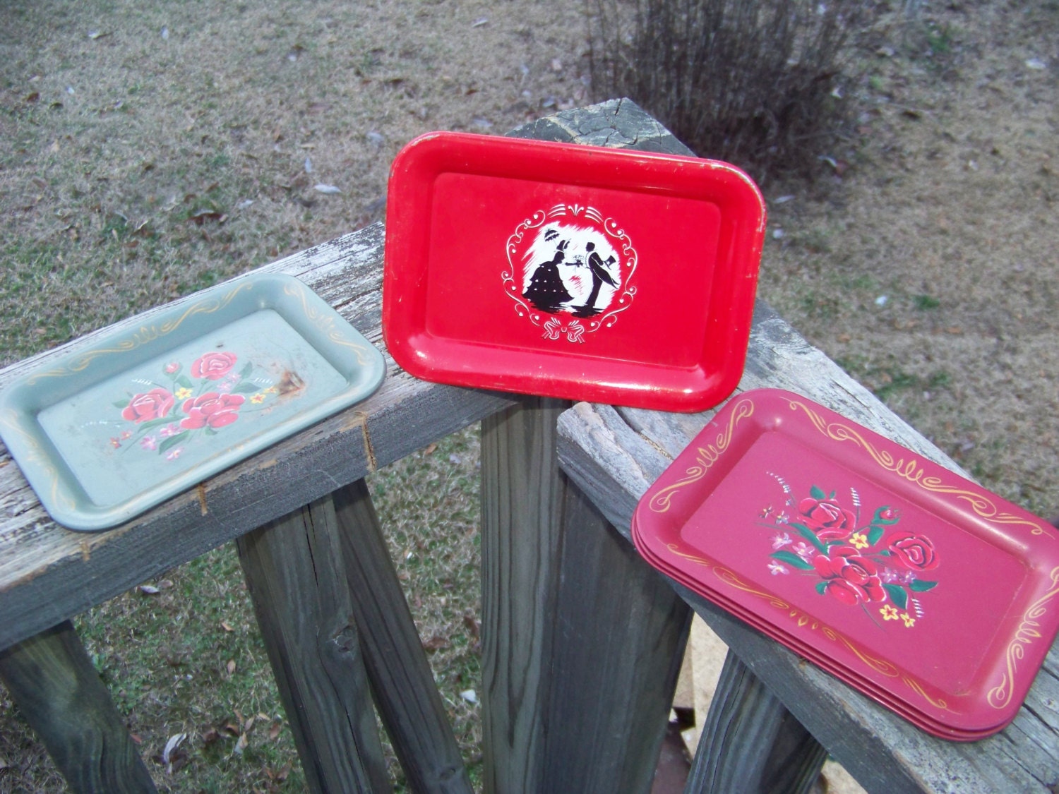 5 Vintage Serving Tin Trays…Retro Snack..Appetizer Tray…Shabby Cottage ...