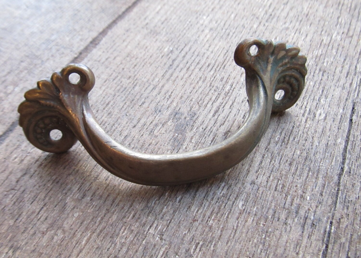 Antique brass pull handle, clasp, furniture – Haute Juice