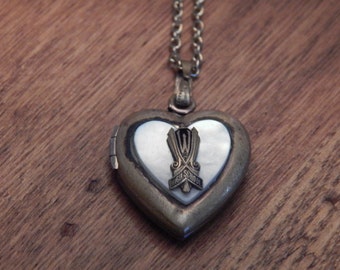 Popular items for wwii locket on Etsy