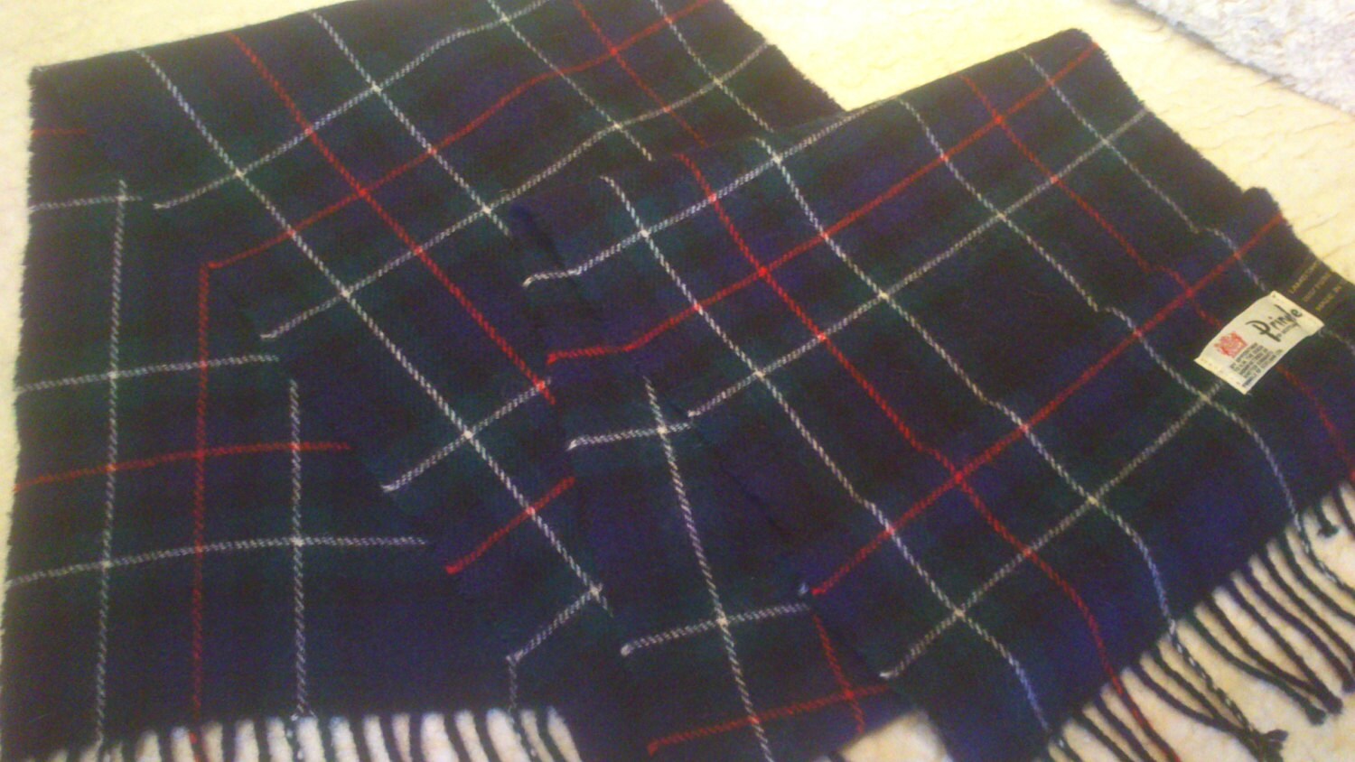 Vintage Pringle of Scotland lambswool scarf