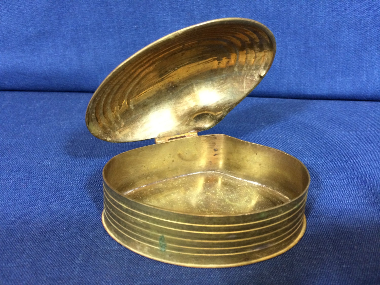 Vintage Brass Clam Shell Trinket Box Oyster Shell Hinged Lid Made In ...