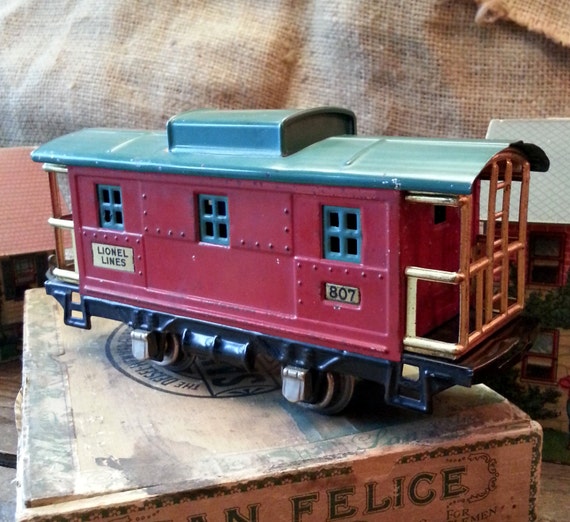 1929 to 1930 Lionel Red Caboose 807 Depression Era Tin Litho