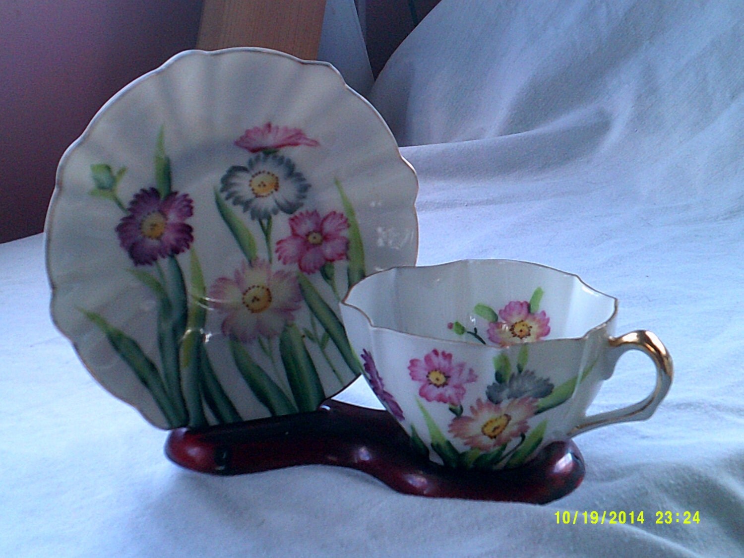 Hand Painted Tea Cup and Saucer – Haute Juice