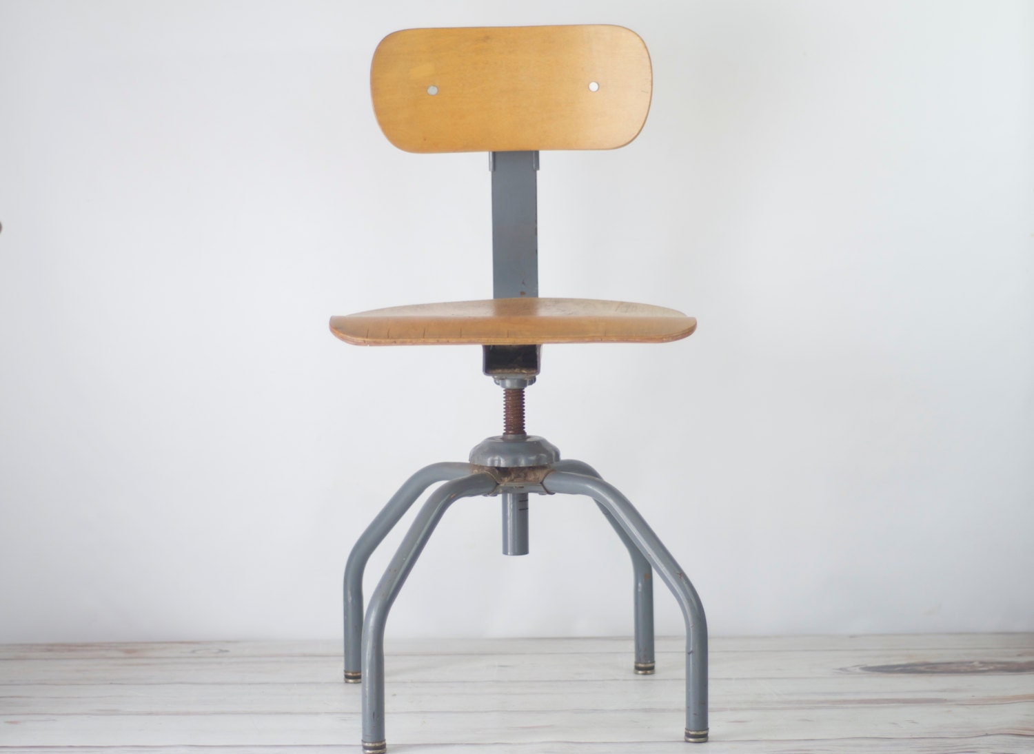 Vintage Industrial Singer Sewing Adjustable Swivel Chair – Haute Juice