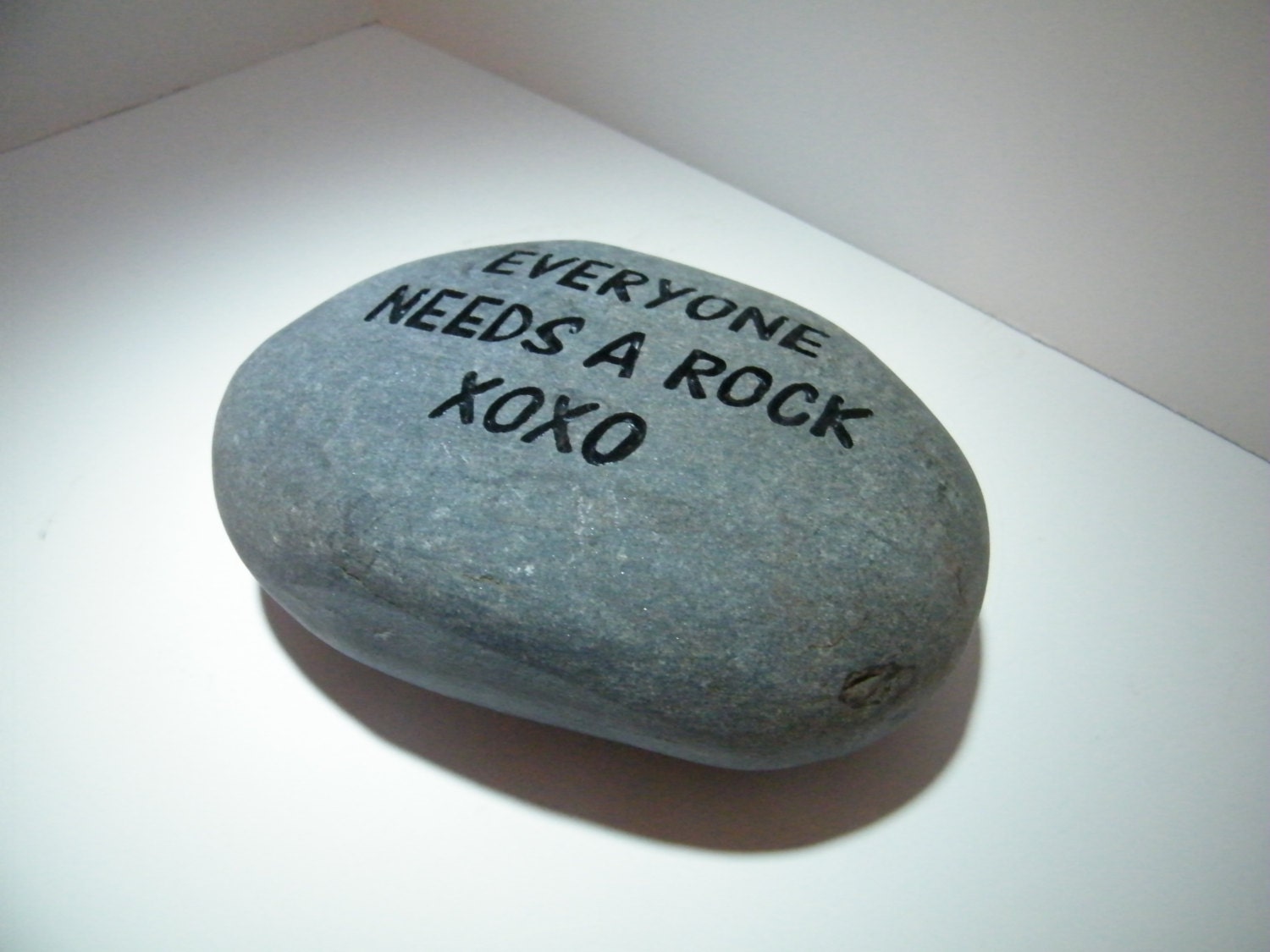 Custom Stone Paperweights/ Engraved Paperweight Stones