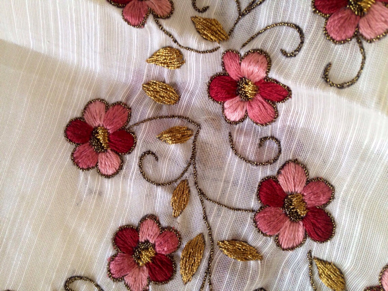 Vintage table runner hand embroidered With 2 smaller doilies