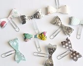 Items similar to Glitter and Floral Print Bow Paper Clips on Etsy
