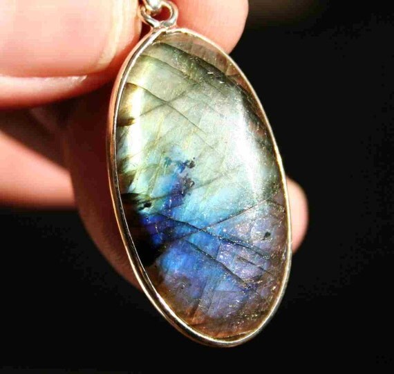 Labradorite Pendant Set in Sterling Silver by PriyaInspirations