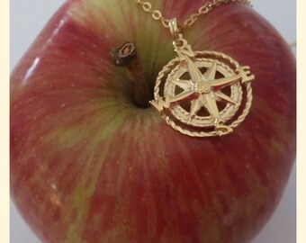 Wind rose pendant | Etsy