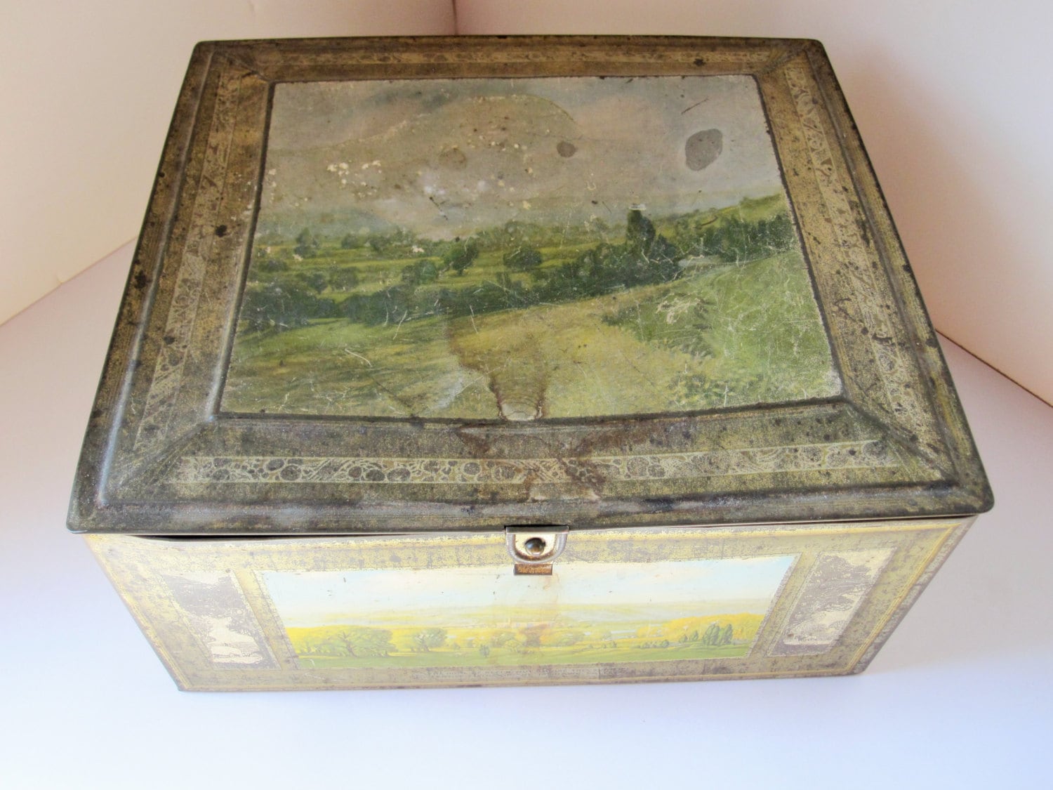Early 1920s or 1930s Tin Chest – Box, Tin – Detailed Scenes of Beech ...