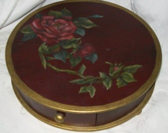 Popular items for round wooden boxes on Etsy