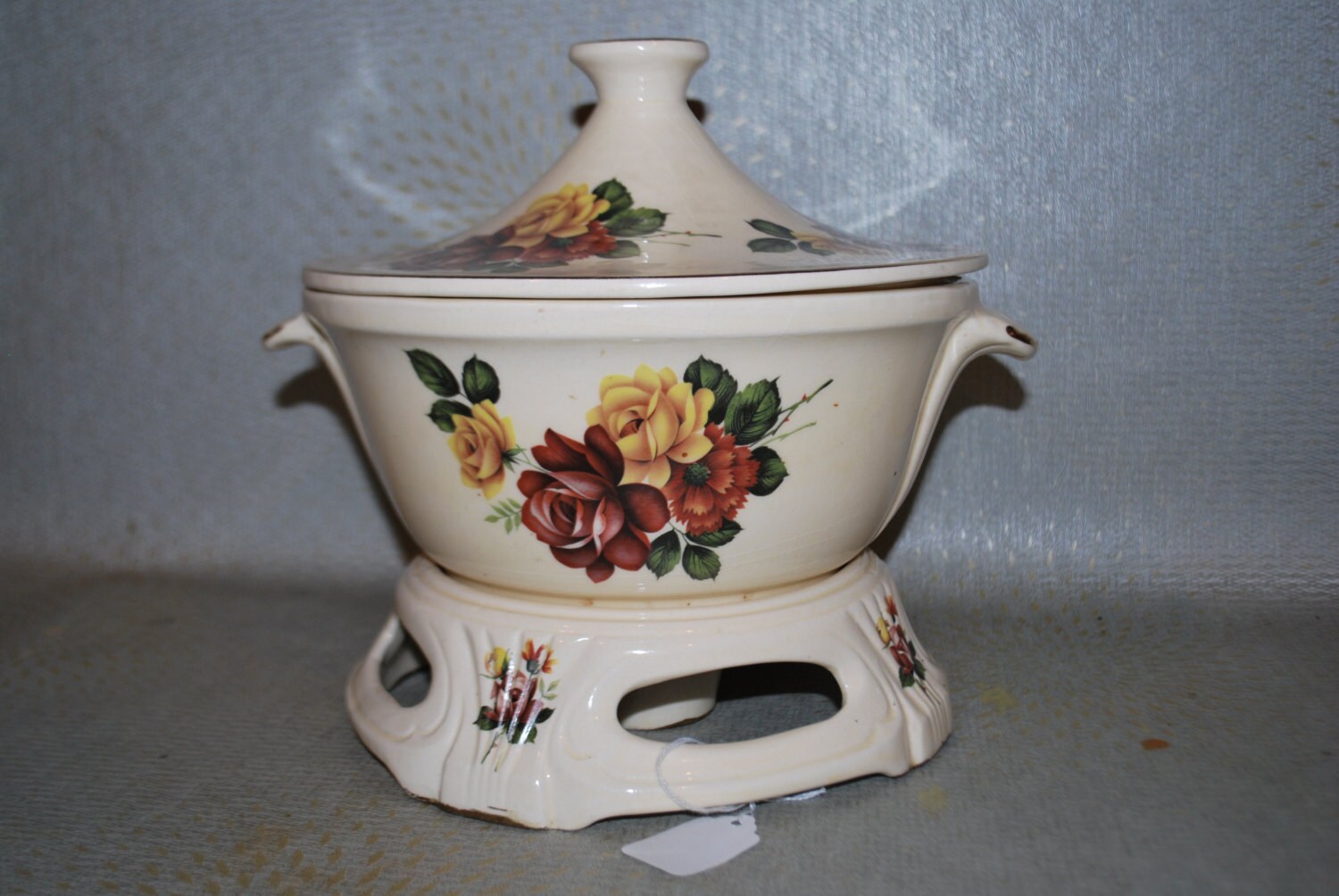 California Original 833 USA Pottery Floral Soup Tureen
