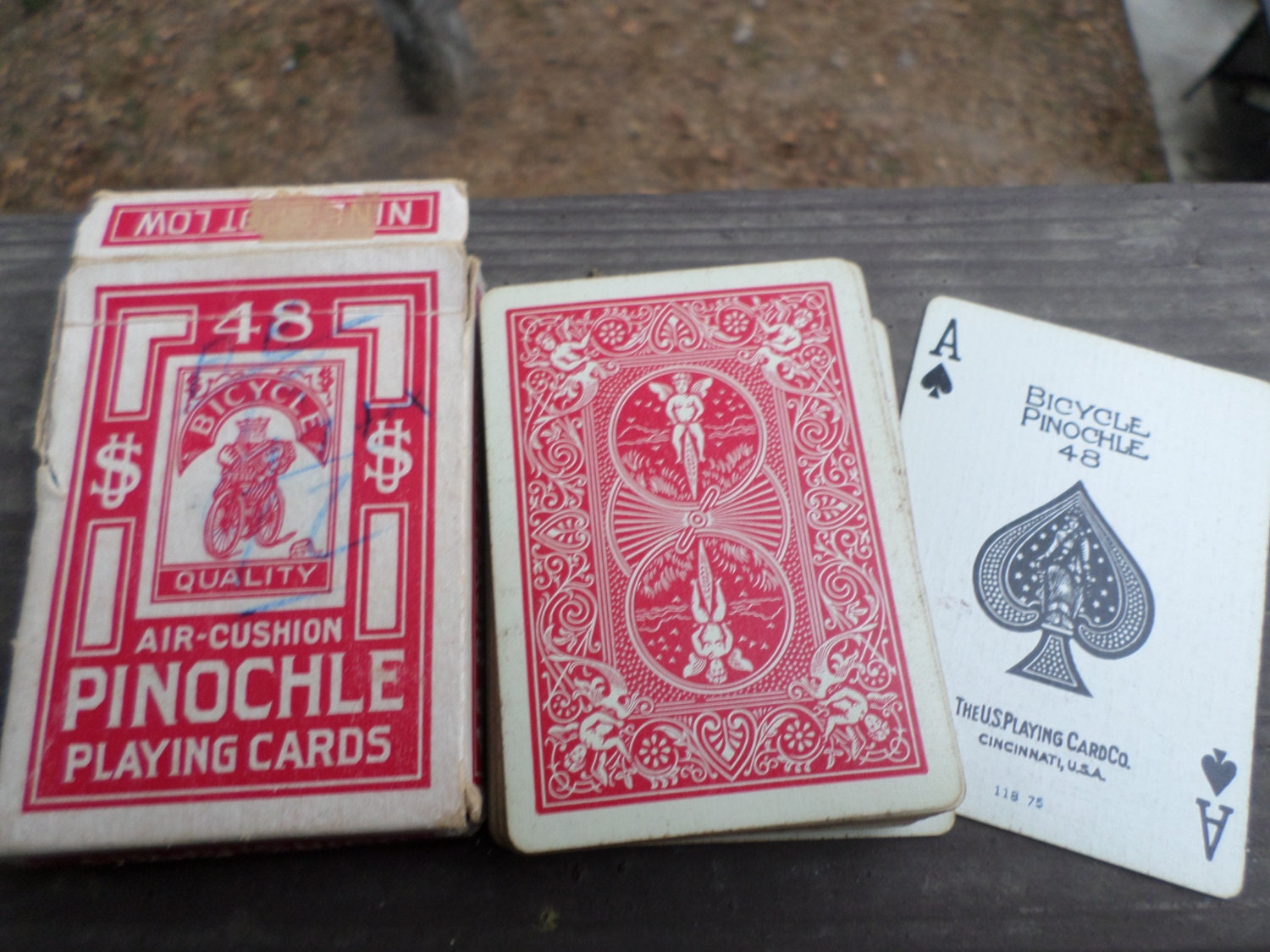 vintage deck of Playing Cards Antique BICYCLE 48 air cushion