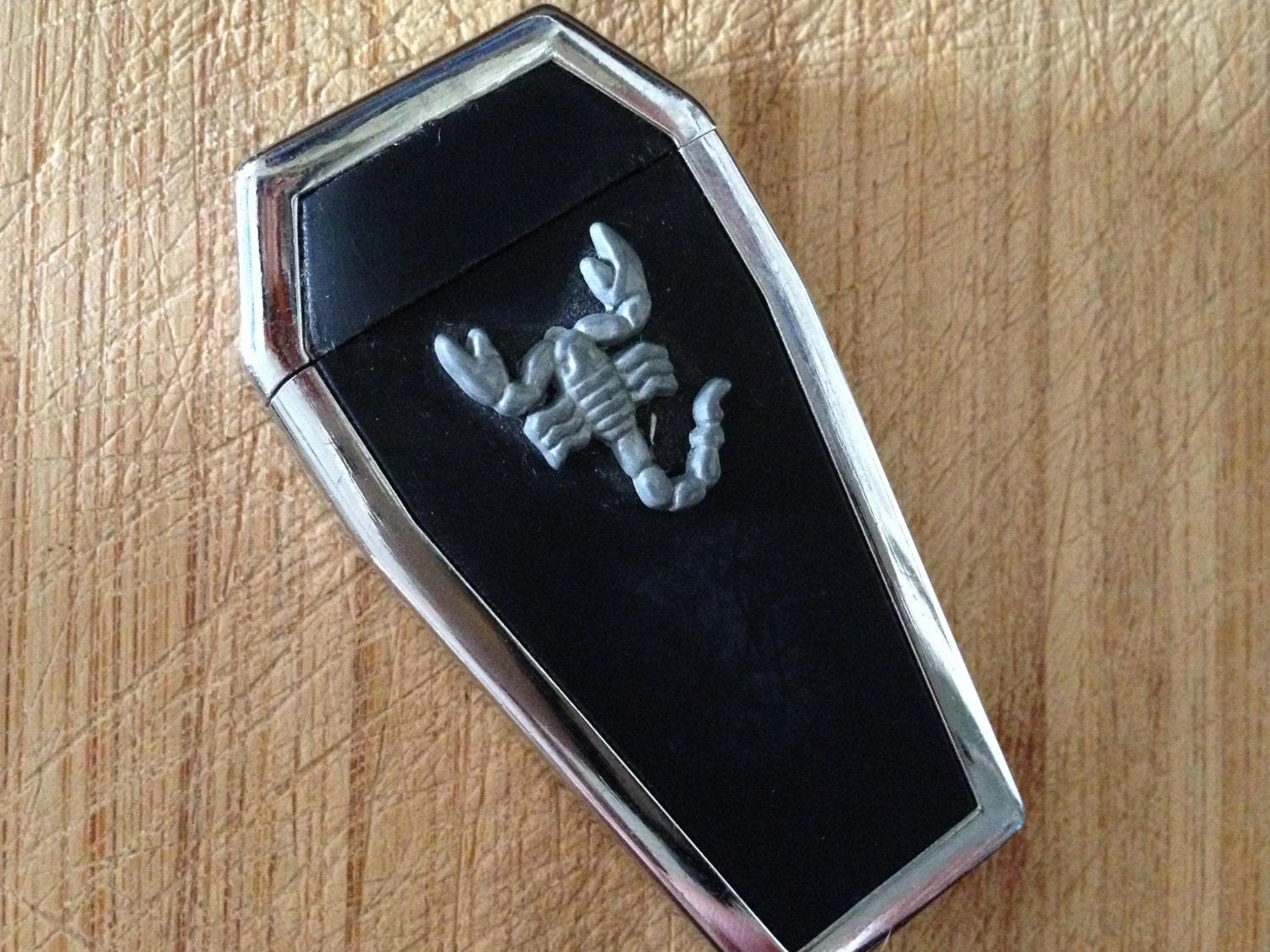 Coffin Scorpio Lighter with Scorpion Zippo