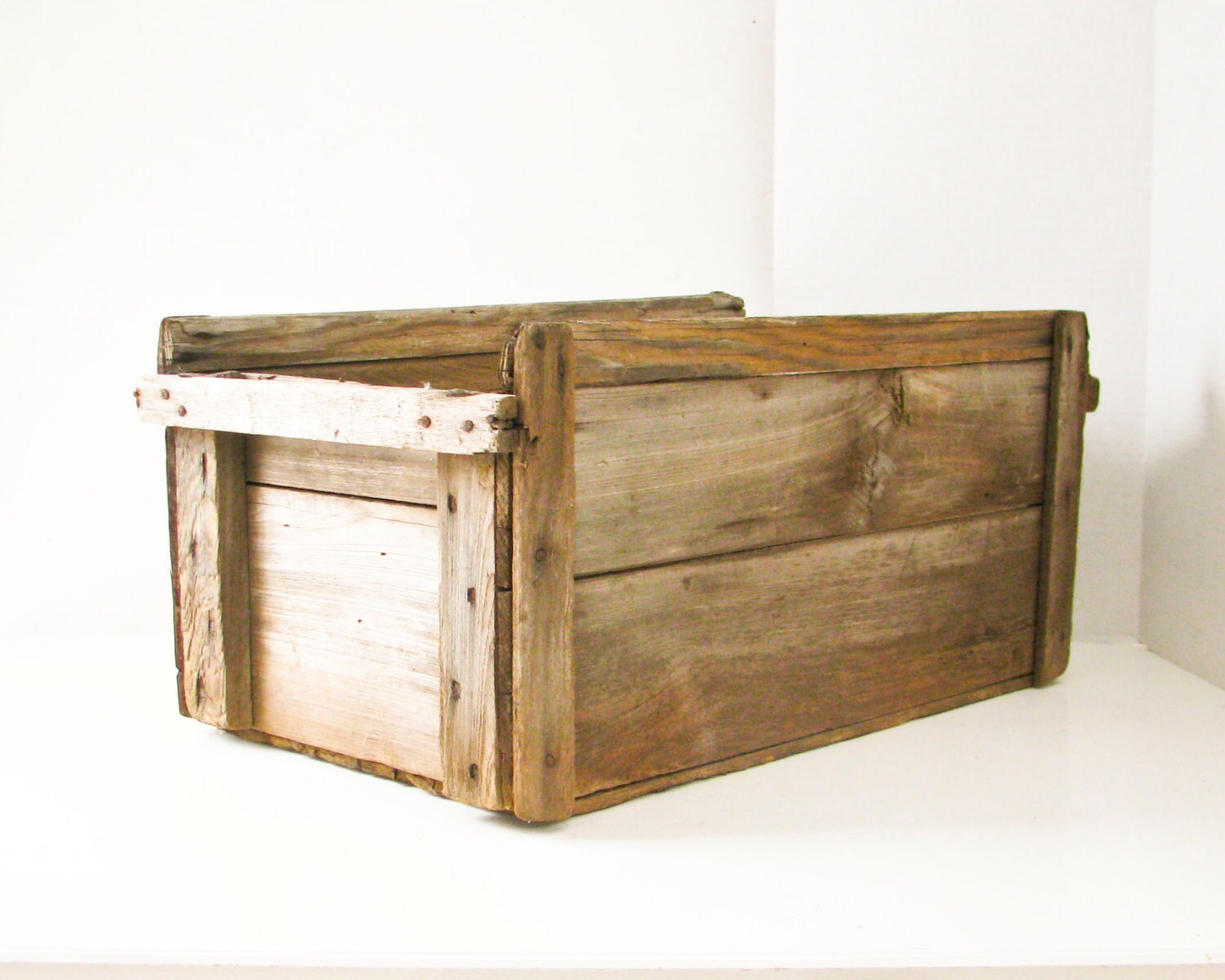 Hand Made Rustic Wood Box, Large Primitive Box, Wood Crate – Haute Juice
