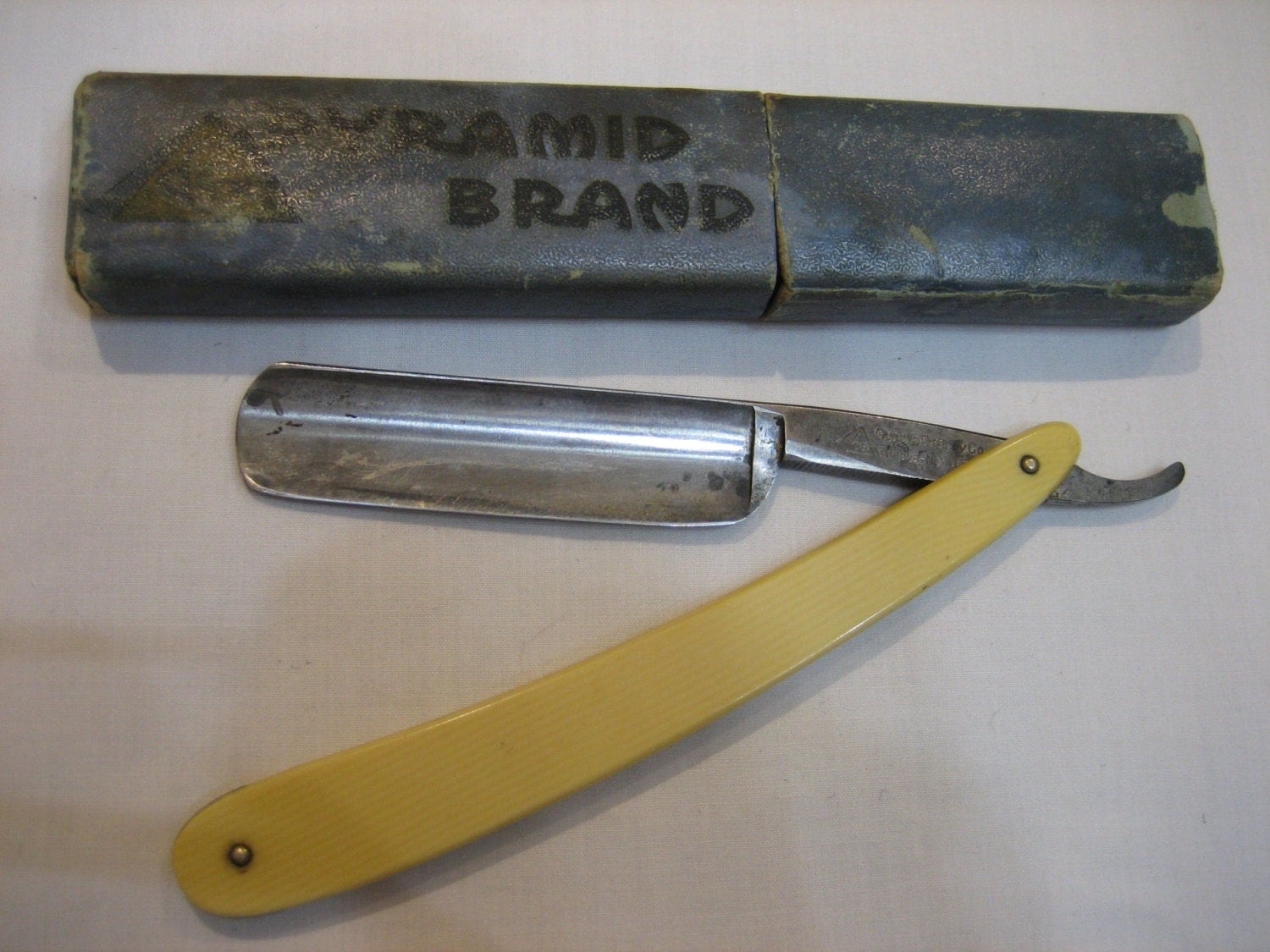 Rare Antique Barber's Straight Razor Pyramid Brand by CLASSYBAG