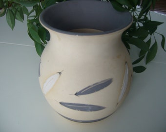 Grey feather pottery | Etsy