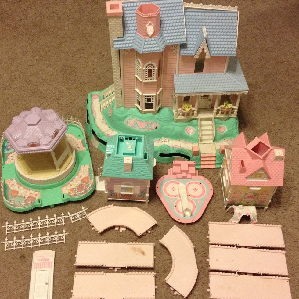 Vintage Fisher Price Precious Places Magic Key Mansion set